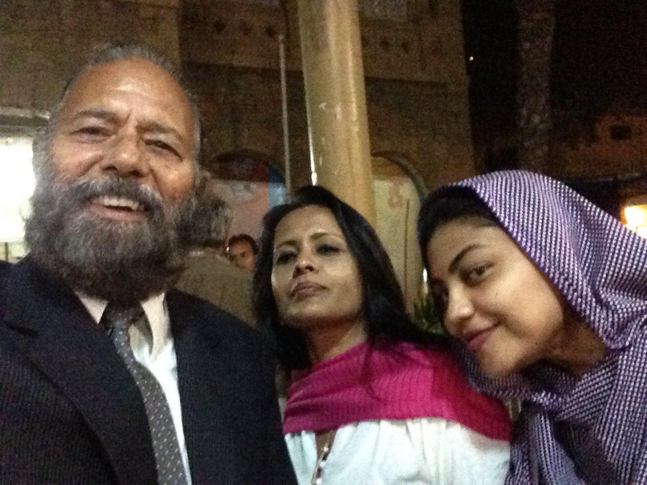 Sara Hassan on Twitter: "Khadija me and Khalid Nizami shb https://t.co/K7nChn8uvz" / Twitter