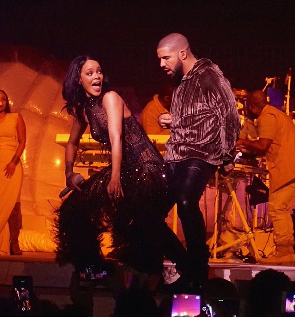 Xxl Magazine On Twitter Drake Comes Out To Perform Work With Rihanna In Miami