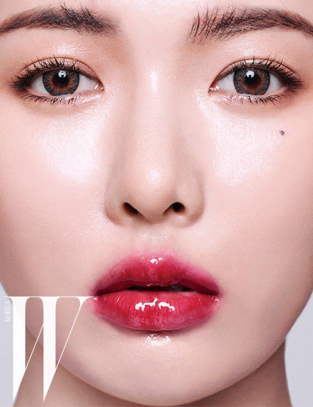 Hyuna Red Makeup