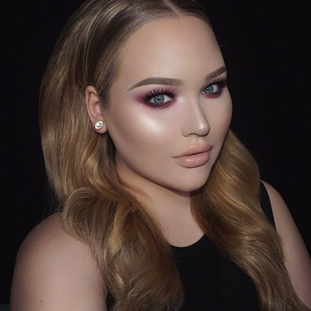 NikkieTutorials on Twitter: "Do you want a tutorial on this GORGEOUS Demi Lovato look? 💗 RETWEET ...