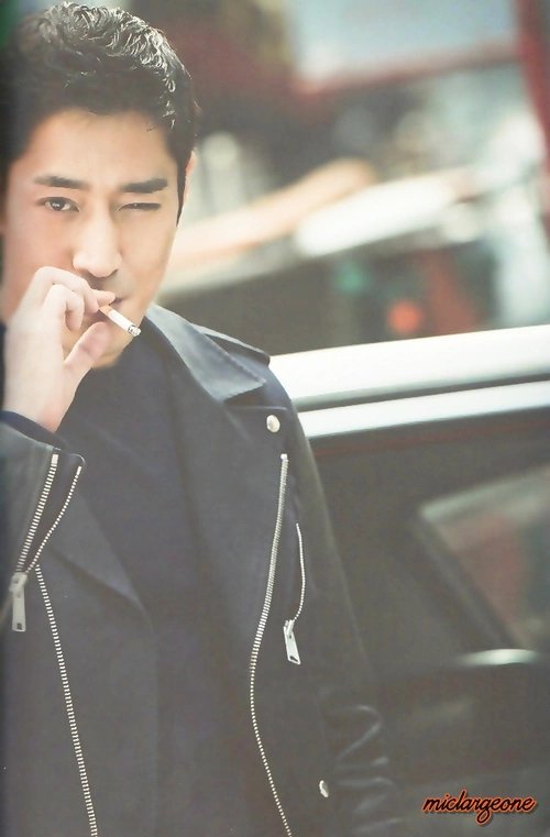 Shinhwa Eric Smoking