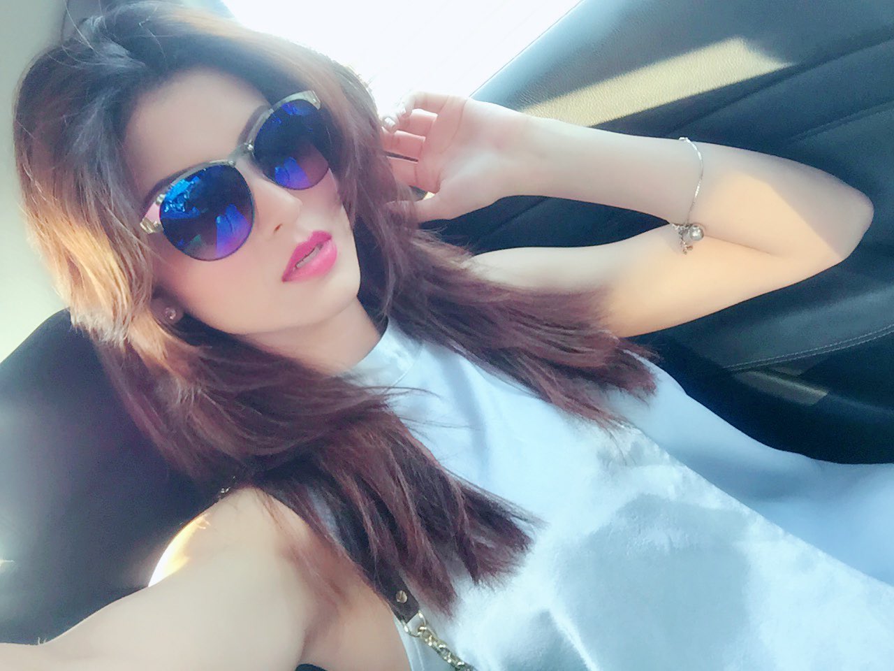 URVASHI RAUTELA🇮🇳 on Twitter: "On my way 2 watch the big game. #IndvsWI @imVkohli @YUVSTRONG12 ...