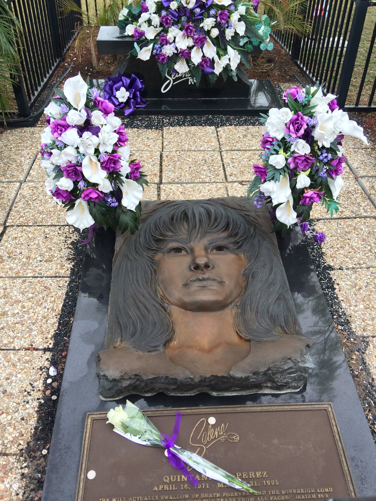 Selena Quintanilla Perez Grave