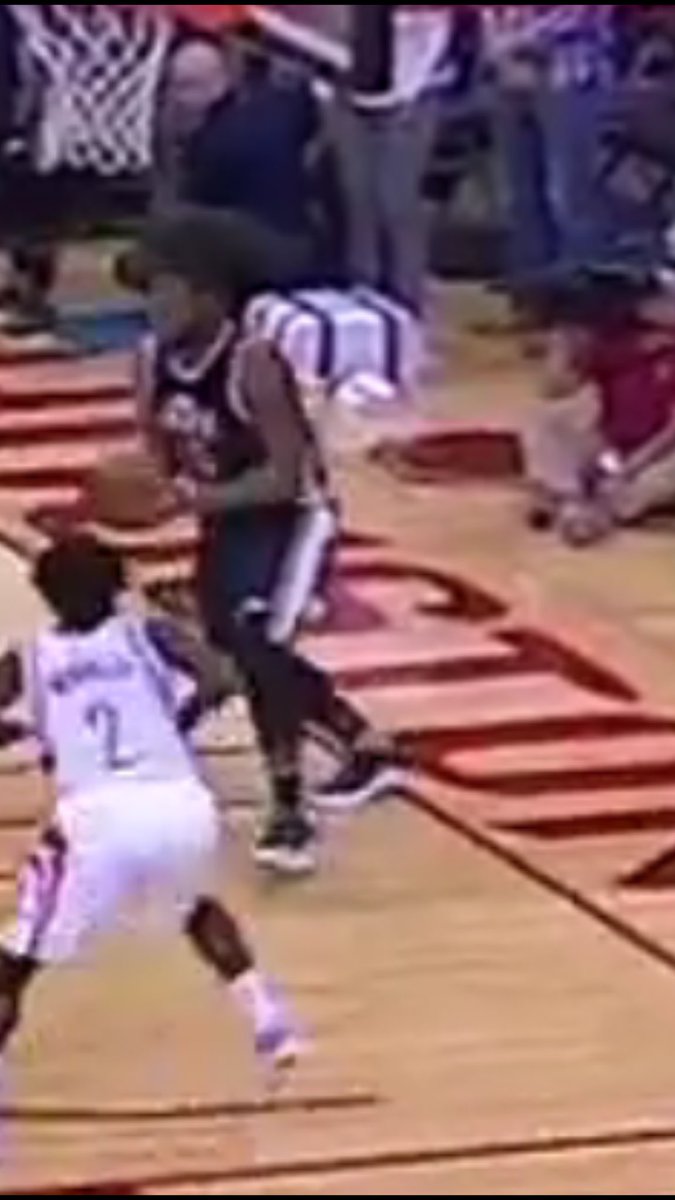 Derrick Favors' right foot was out-of-bounds before game-winning dunk ...