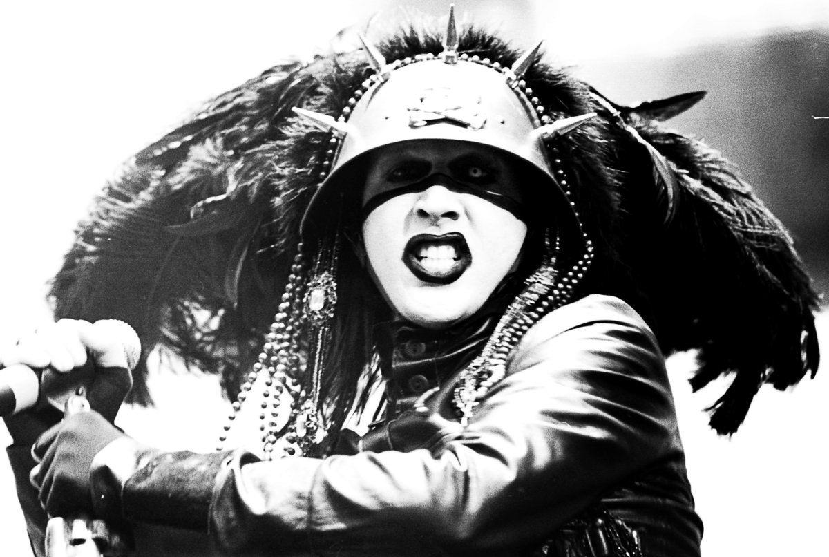 Marilyn Manson Guns God And Government