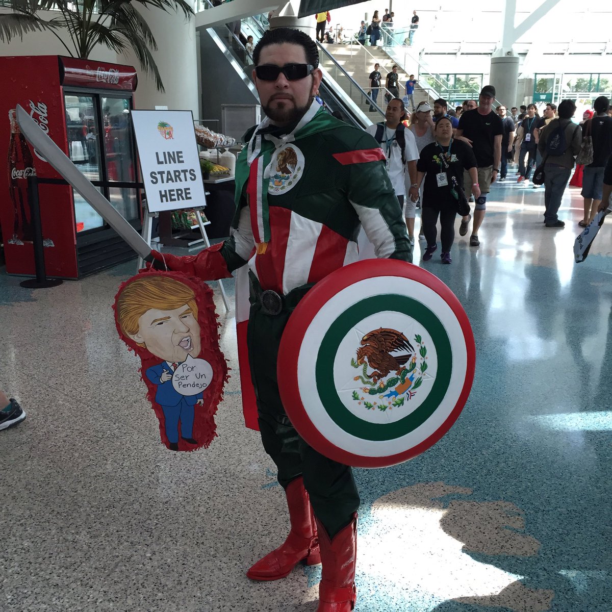 Super Heroe Captain Canada