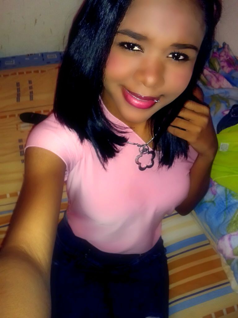 Estefani Andreina (@estefani_andrei) | Twitter