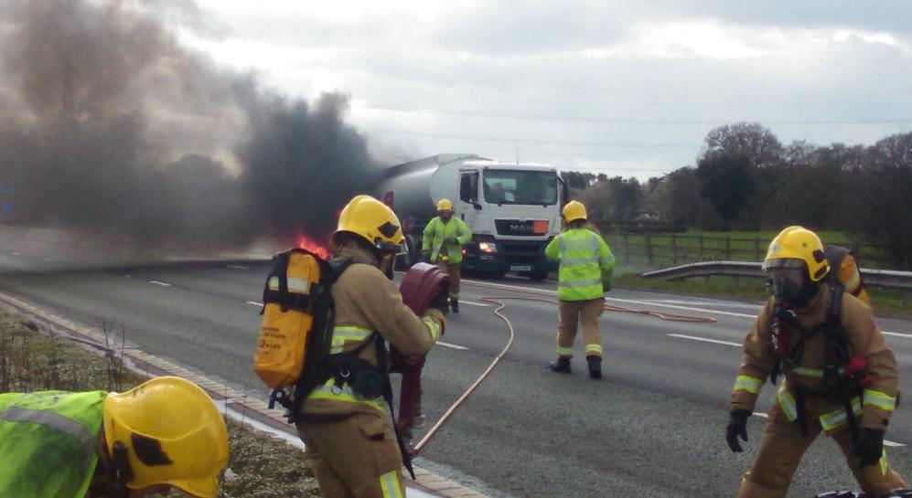 Travel update: M6 closed after lorry fire | Central - ITV News