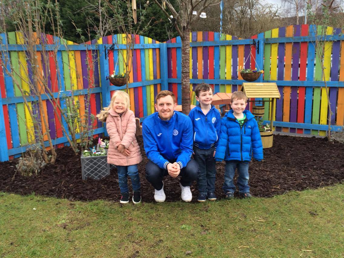 COMMUNITY: Saints star Liam Craig visited nursery children at Inchview ...
