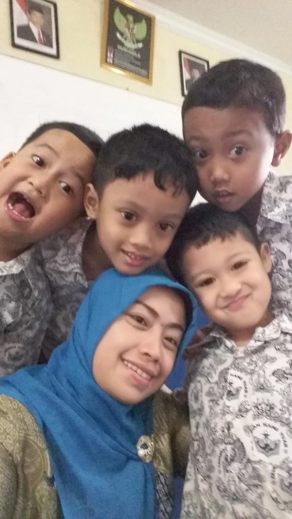 Iis Sumiyati on Twitter: "Senengnyaaaaa https://t.co/CoJKZtUtdi"