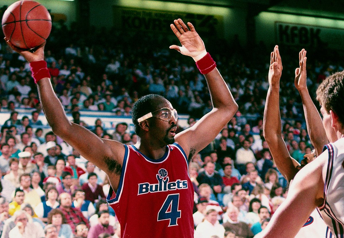 Perfiles NBA: Moses Malone, el legendario pivote olvidado