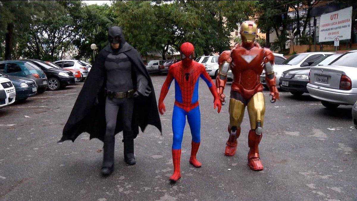 Super-heróis nas ruas do sul do Rio de Janeiro? Veja agora, no ...