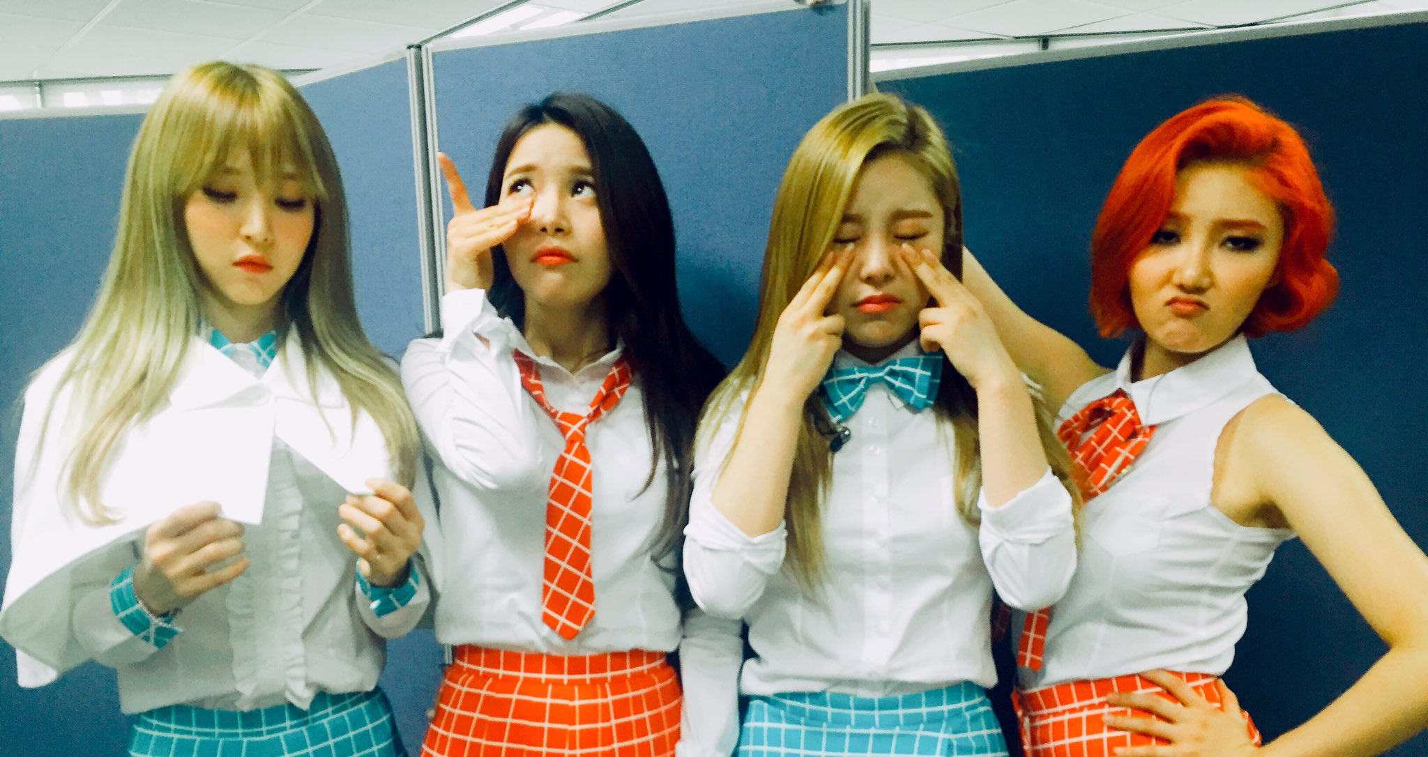 마마무mamamoo On Twitter 인기가요 막방 오늘도 본방사수 스타일리스트 바이 무무 마지막 의상으로 무무들 곧 만나요 무무는더럽💕 마마무