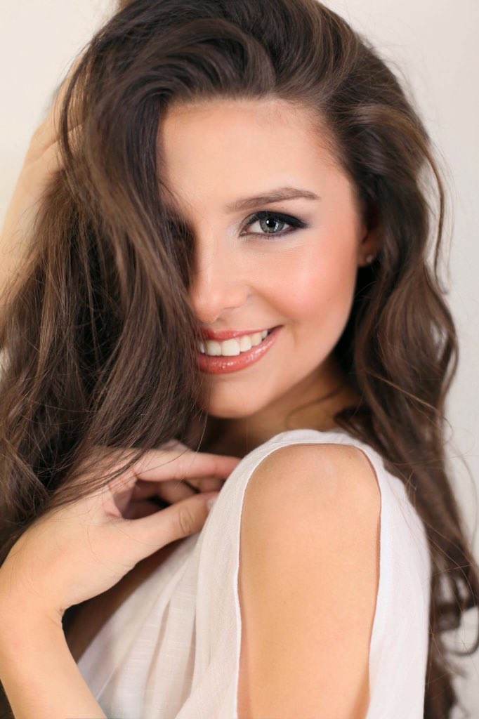 Jessica Gibbons's Instagram, Twitter & Facebook on IDCrawl