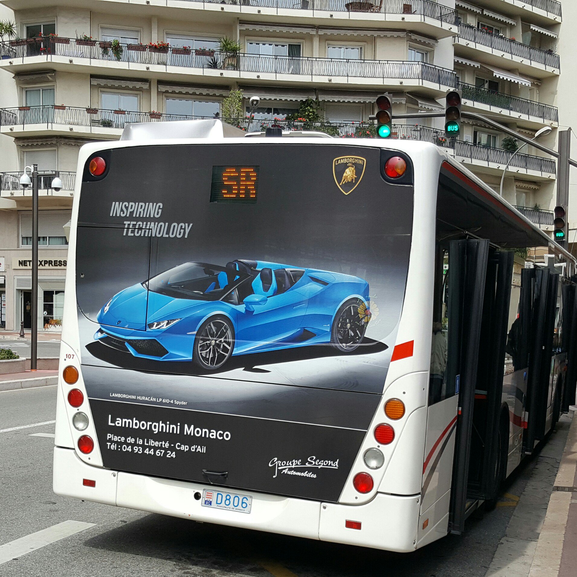 Lamborghini Bus