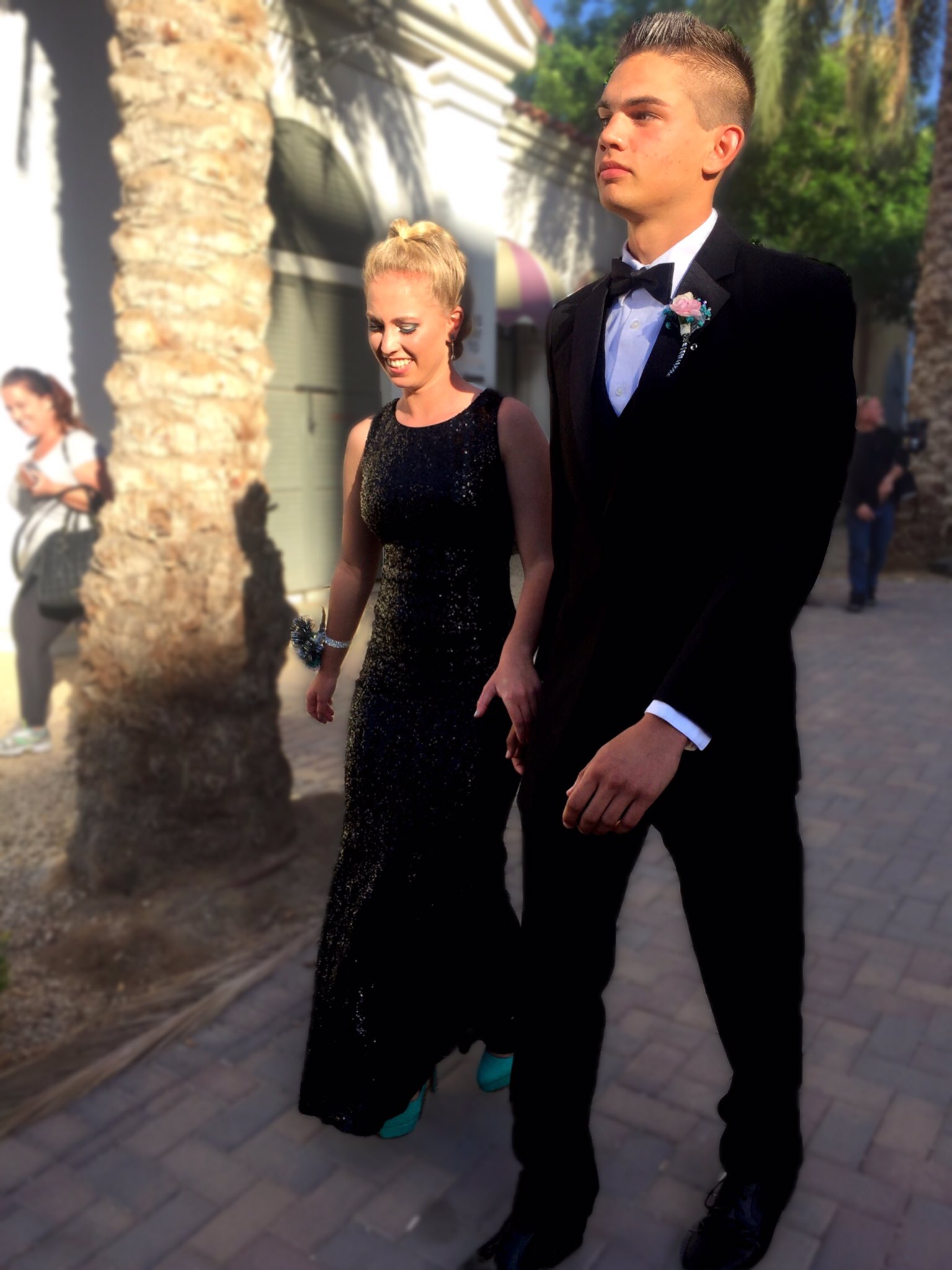 Hot Prom Date
