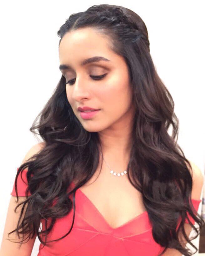 Shraddha Naik on Twitter: "Gorgeousness overloaded @ShraddhaKapoor at #TheKapilSharmaShow ...