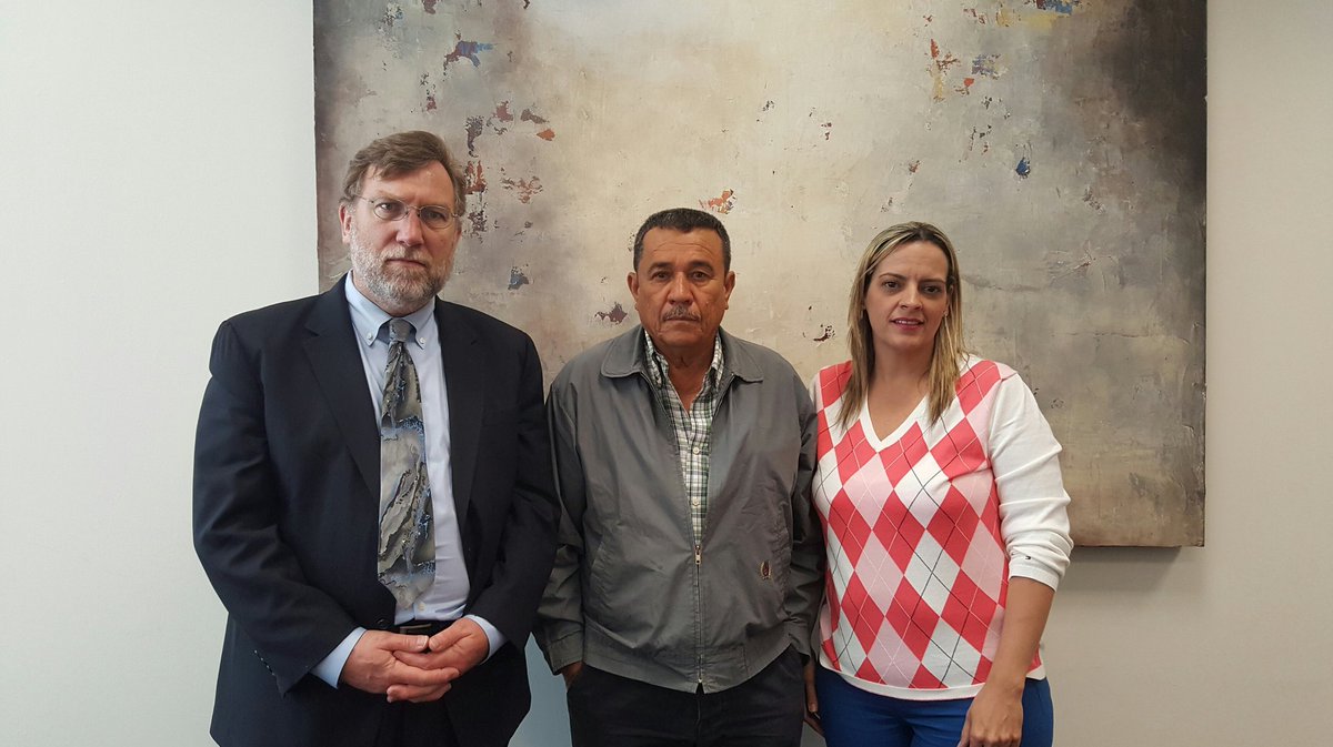 Víctimas Guarimba on Twitter: "Nos reunimos con Caleb McCarry, miembro principal del equipo del ...