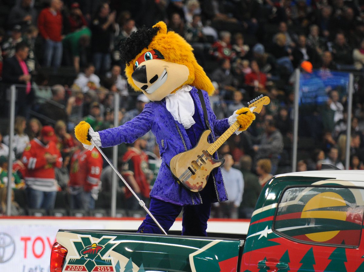 The Minnesota Wild Mascot Nordy celebrated his bday tonight at ...