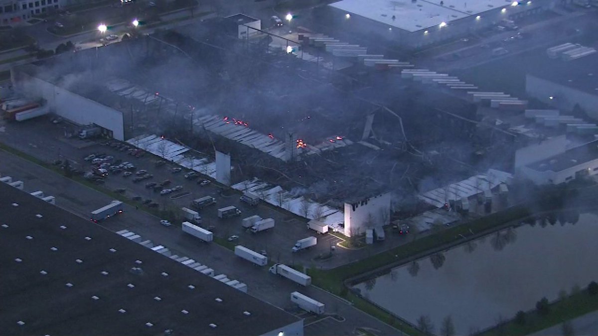 RoomPlace warehouse fire still burning in Woodridge: | ABC 7 Chicago ...
