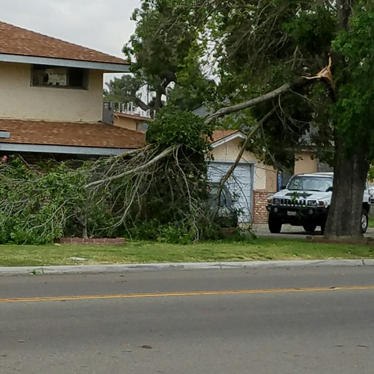 More of the damage caused by the storm rolling through the Valley right ...