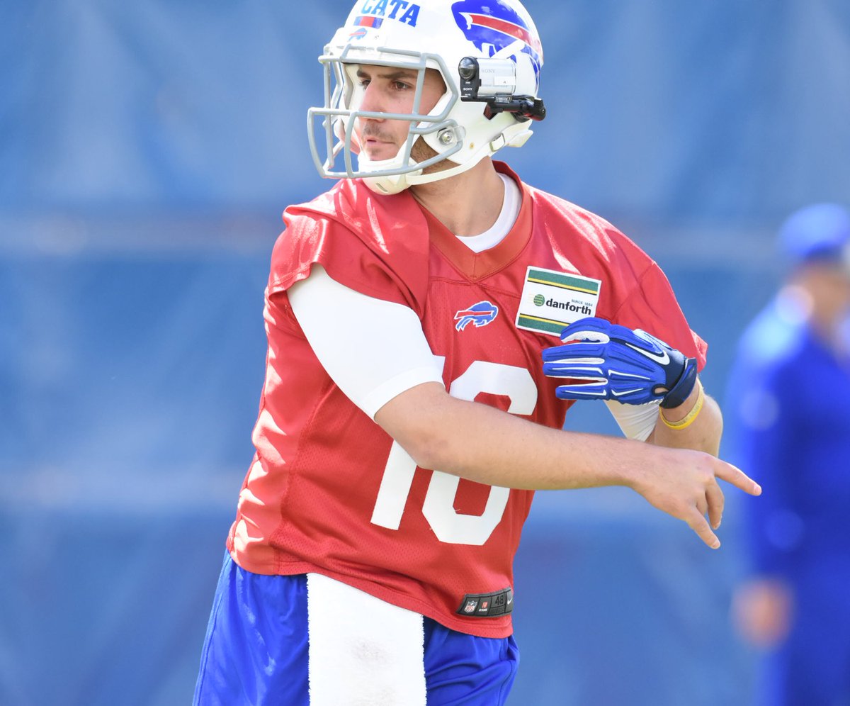 Glenn Gronkowski and Joe Licata are playing for their hometown team. # ...