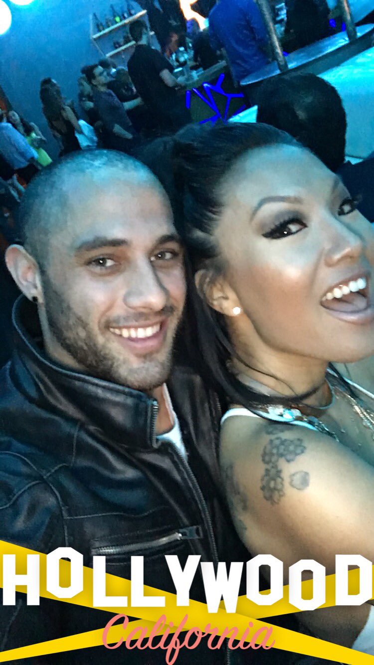 Tw Pornstars Damon Dice Twitter Ran Into This Stranger At The Sexfactor Premier Event In 5