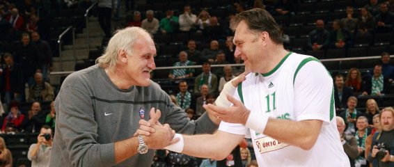 Vladimir Tkachenko y Arvydas Sabonis. El duelo clásico del basket ...