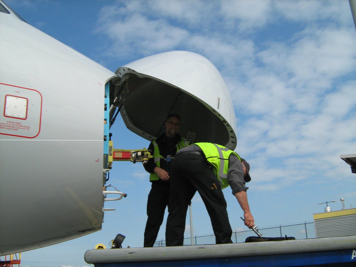 At SeaTac, American Airlines maintenance team installed a new radome to ...