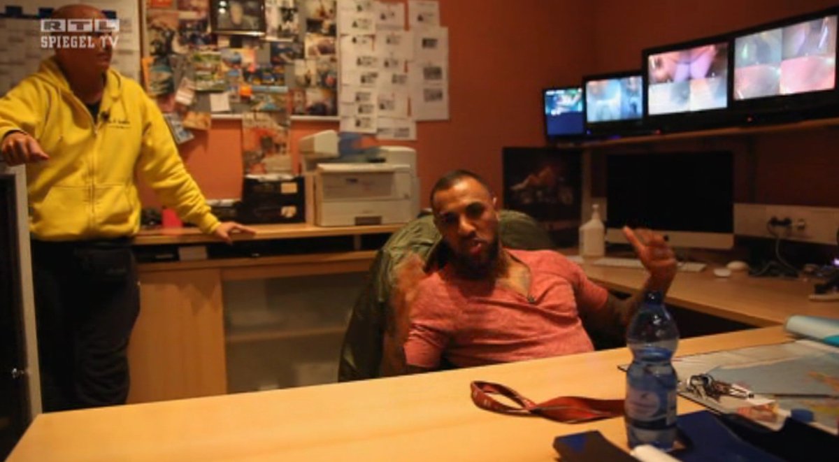 "Sehe optisch so aus, aber ich bin kein Zuhälter." Der Frankfurter ...