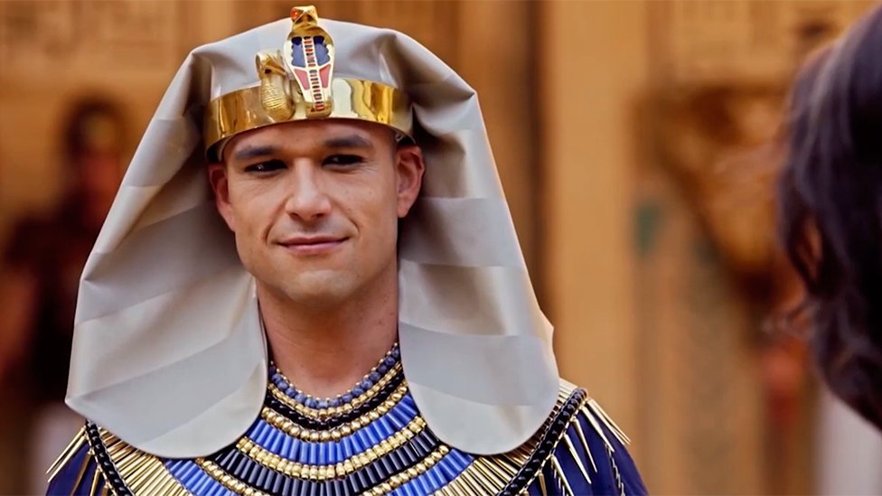 Ramsés recuerda los buenos tiempos con moisés. ¿durará esta amistad? # ...