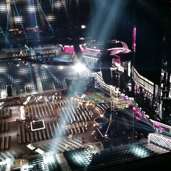 first look @ Billboard Music Awards main stage - Music News ...