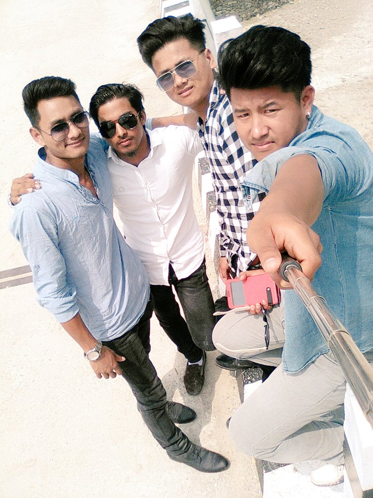 Krishna Moktan (@91c7ce578e40433) | Twitter