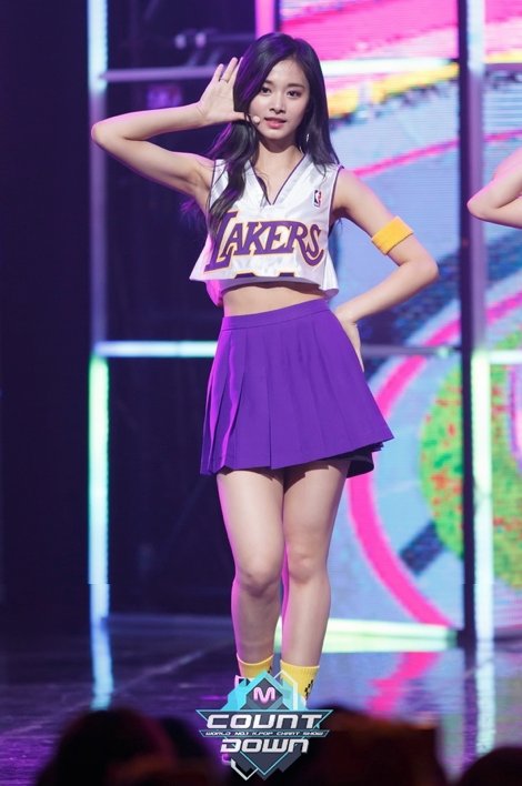 Lakers Girl Tzuyu is a whole BIG thing - K-POP - allkpop forums Lakers Girl Tzuyu is a whole BIG thing - K-POP - allkpop forums