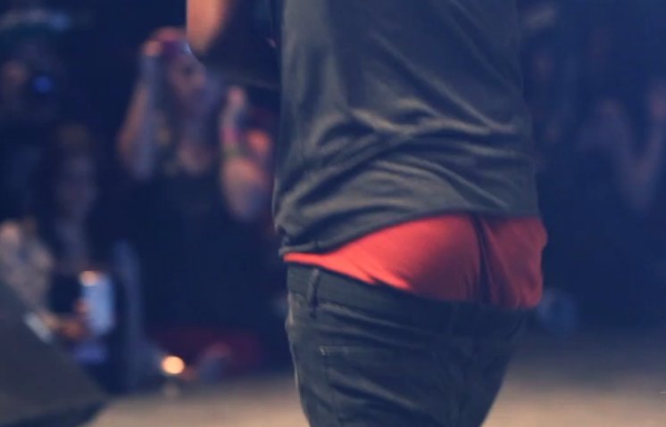 Kendrick Lamar Sagging