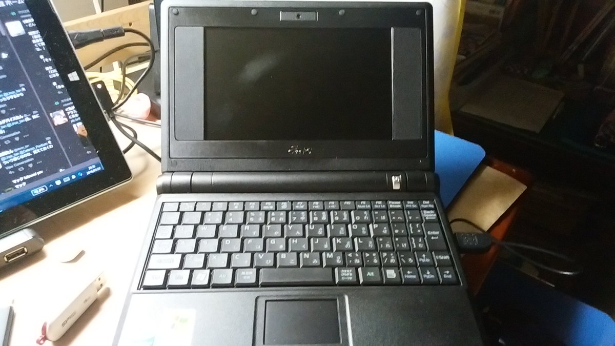 EeePCに最適なLinuxディストリビューションは?(前編) - Togetter [トゥギャッター]