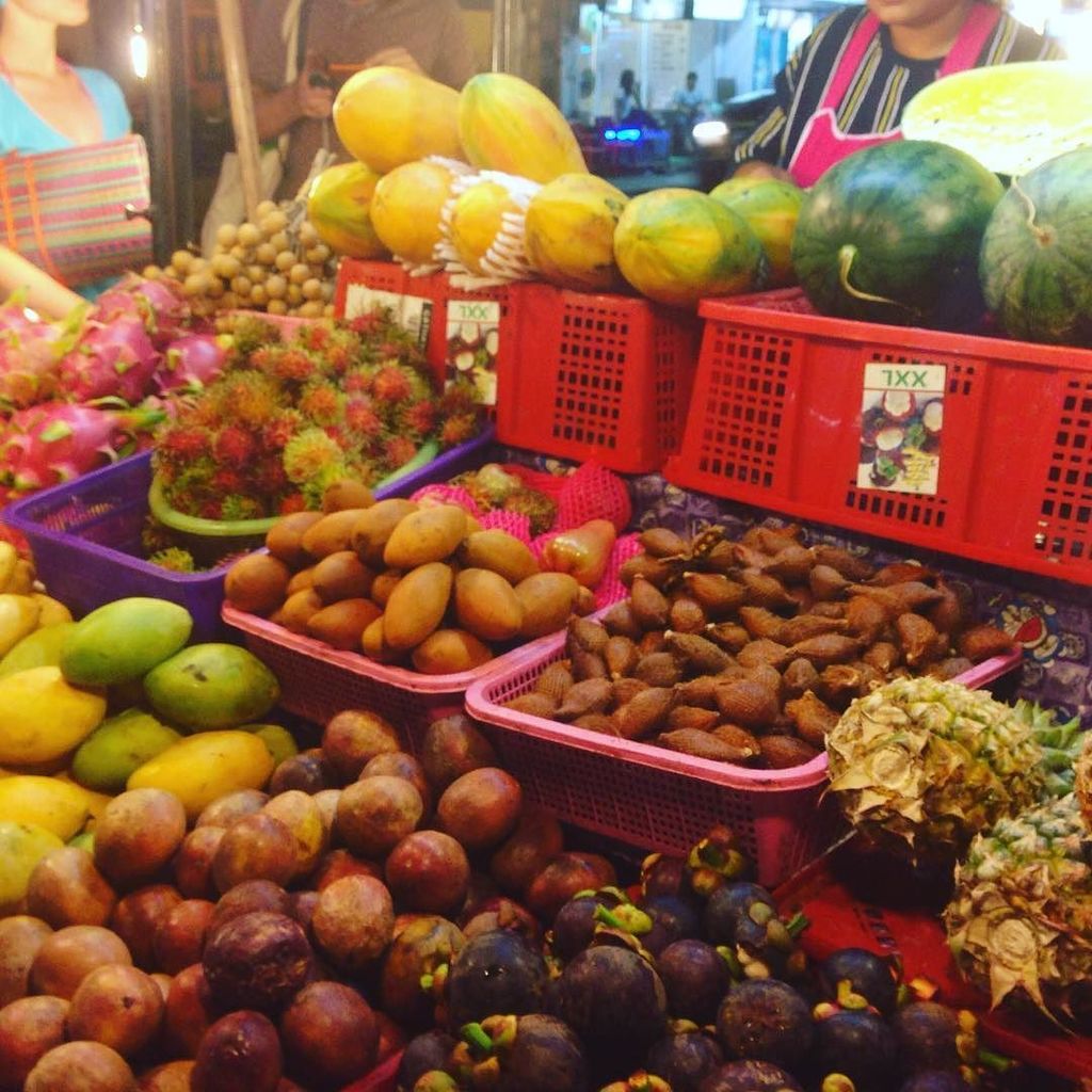 25/05/16 Do you want any fruits ? Karon's streets, Phuket Island ...