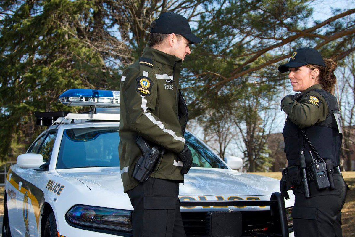 Sûreté du québec show off new uniforms with photo spread, dramatic ...