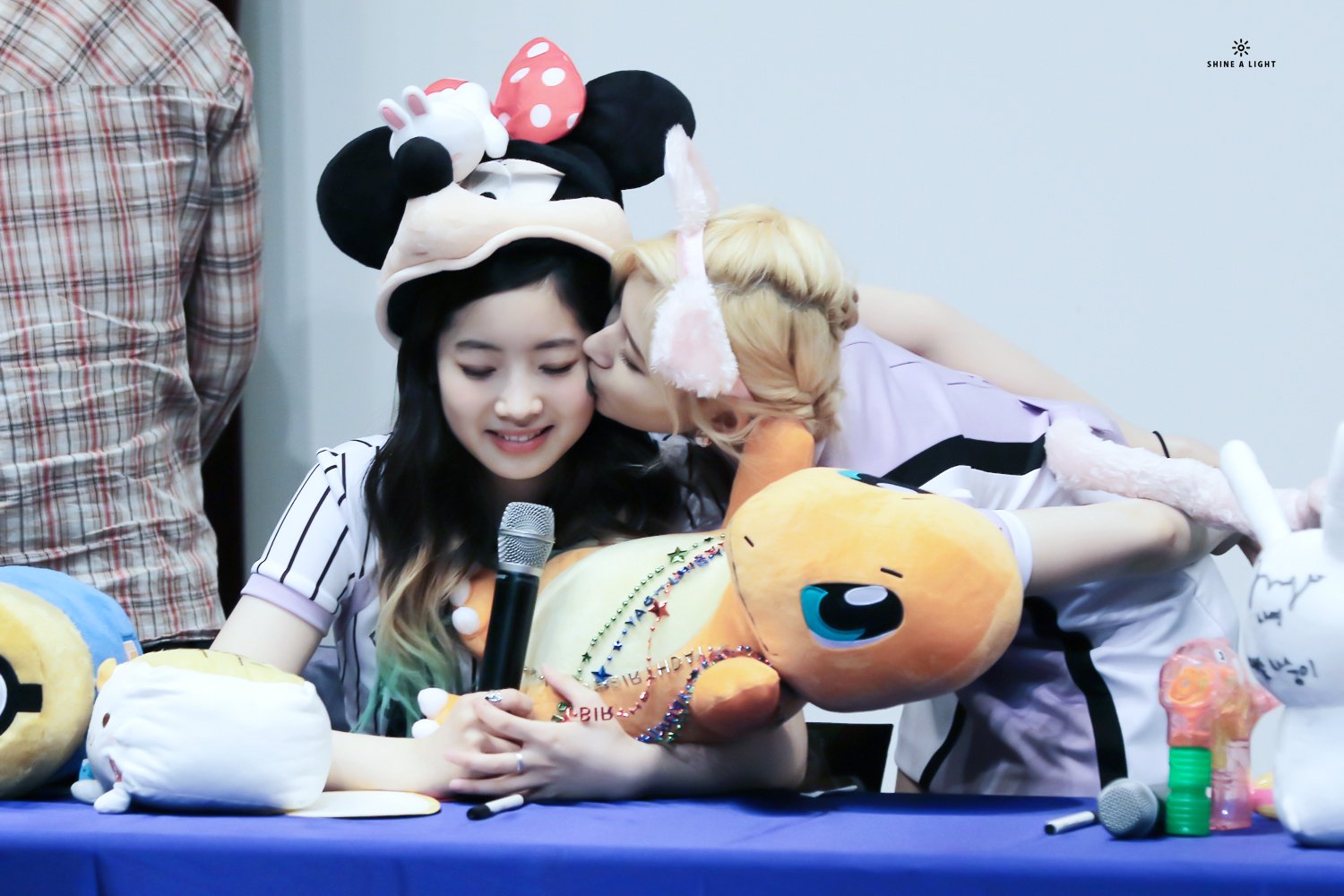 [160528] DaNa (Dahyun x Sana) New Photo @ Fansign Incheon by SHINE A ...