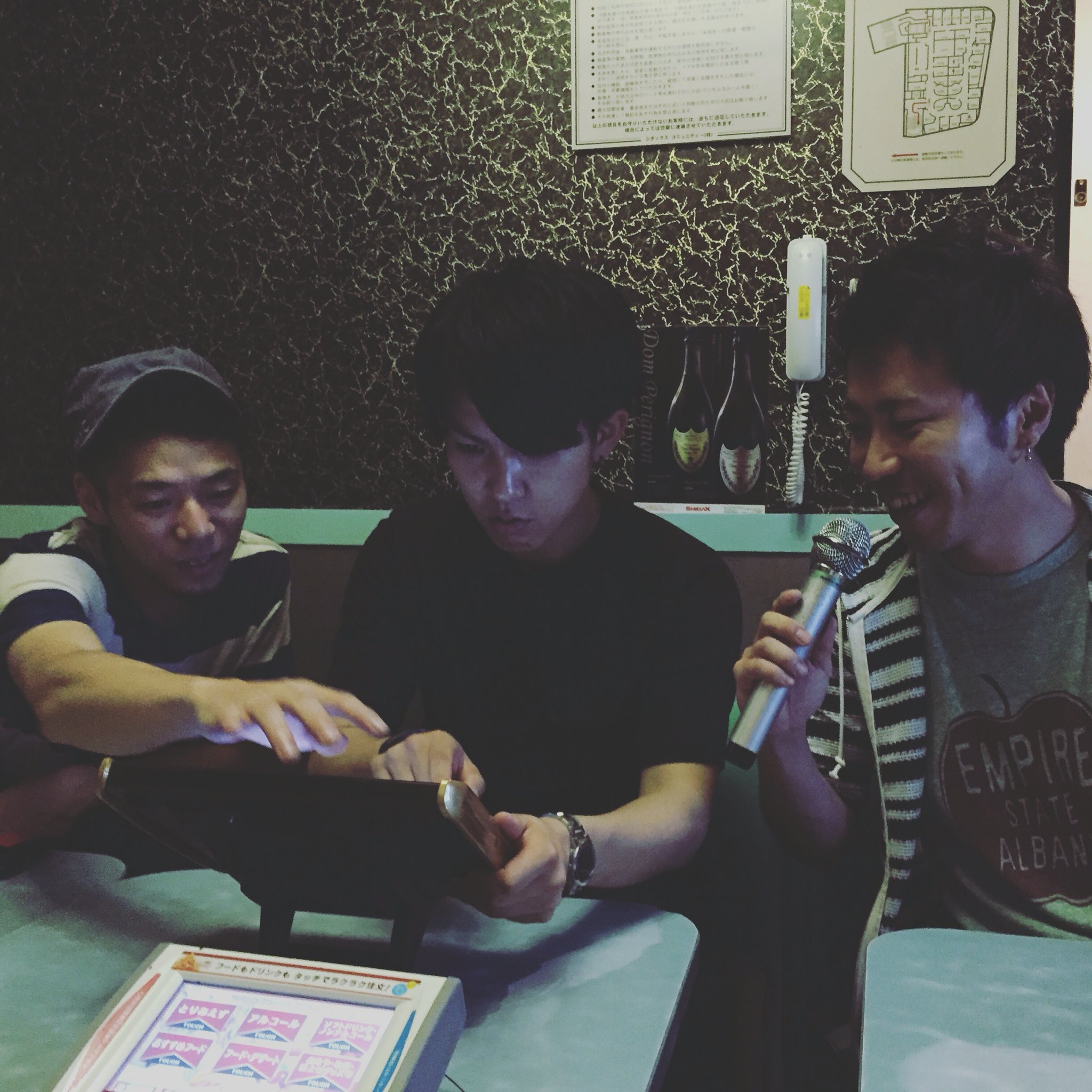 sumika on Twitter: "本日のインストアライブにお越し下さった皆様ありがとうございました！ 昼間から最高の気持ちを頂きました！ 気分を良くしたsumikaズ達は、一路カラオケへ ...