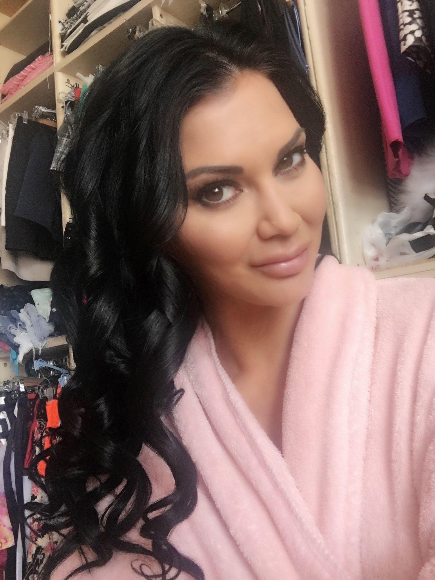 Tw Pornstars Jasmine Jae 18 Twitter Just Chilling On Set
