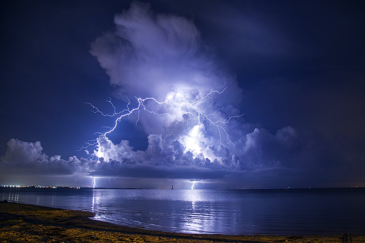 Juli Marquez: Look at this incredible lightning picture sent to us from ...