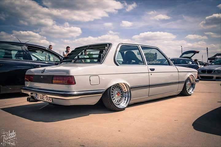 Stanced E21