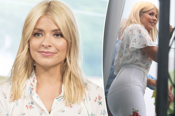 Holly Willoughby: Oops! Holly Willoughby shows off her underwear ...