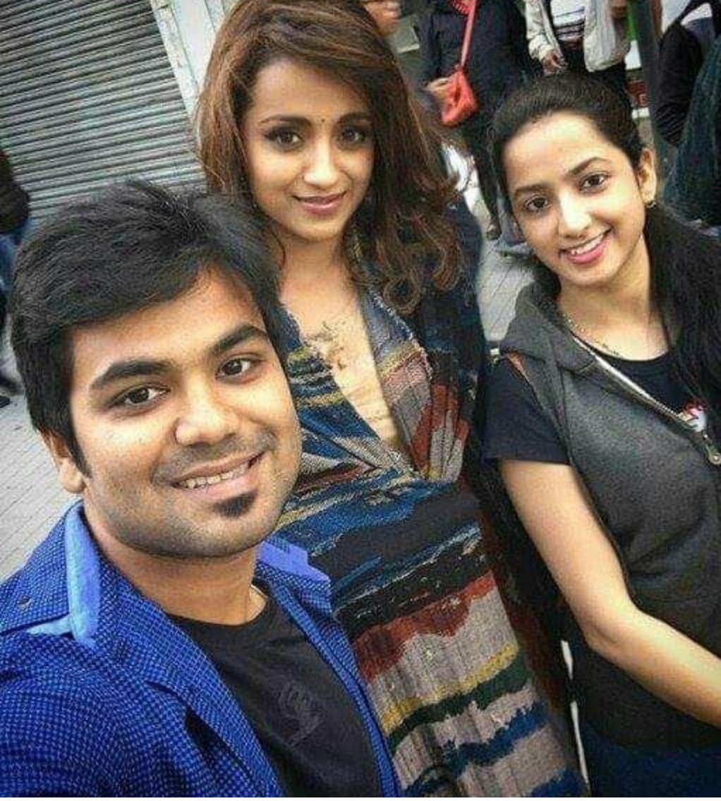 Vinnaithandi Varuvaya Trisha Hairstyle