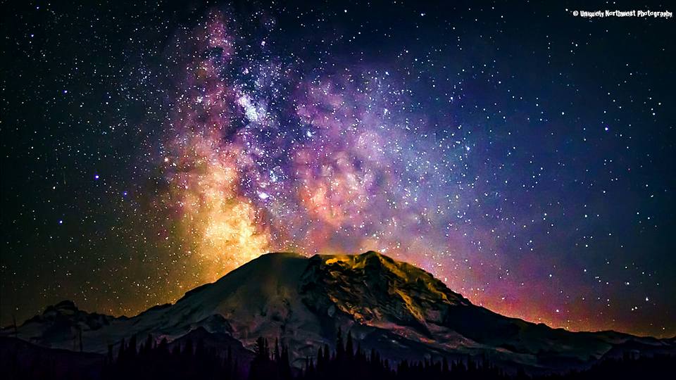 Whoa! Amazing photo of the Milky Way over Mt. Rainier captured by ...