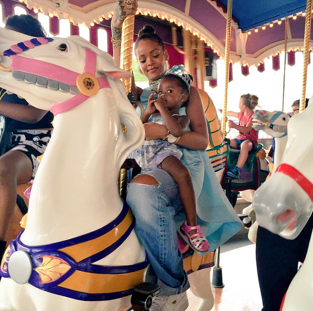 Rihanna & Majesty @ Disney World for Ha Daughter's Birthday | Lipstick ...