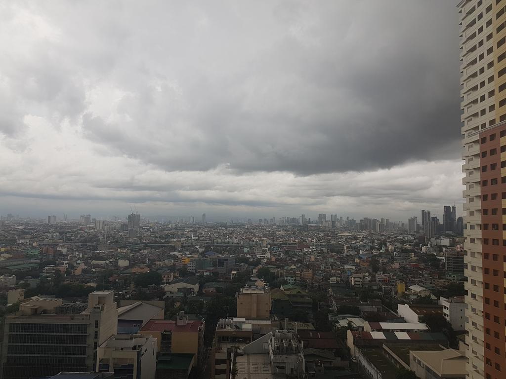 As of 4:23 pm, makulimlim ang bahagi na ito ng taft ave. #weatherpatrol ...