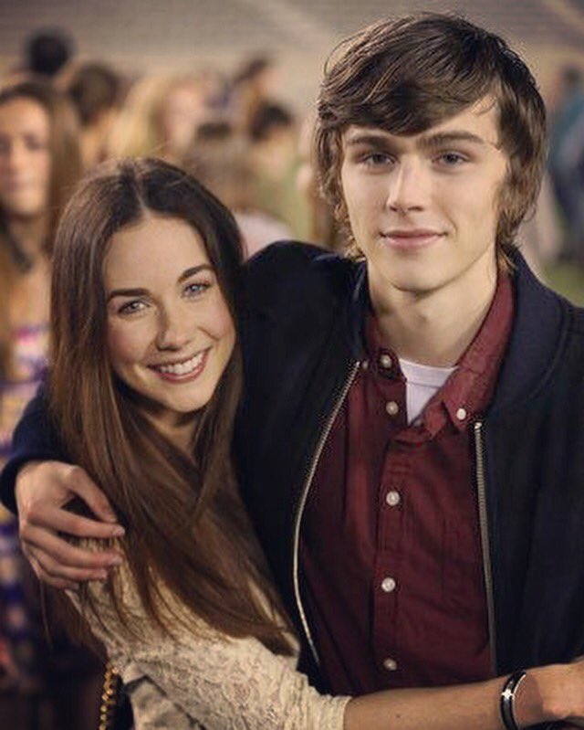 Miles Heizer Girlfriend