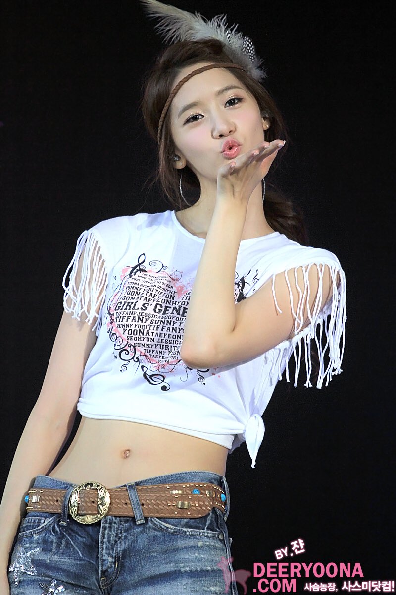 Yoona Belly Button